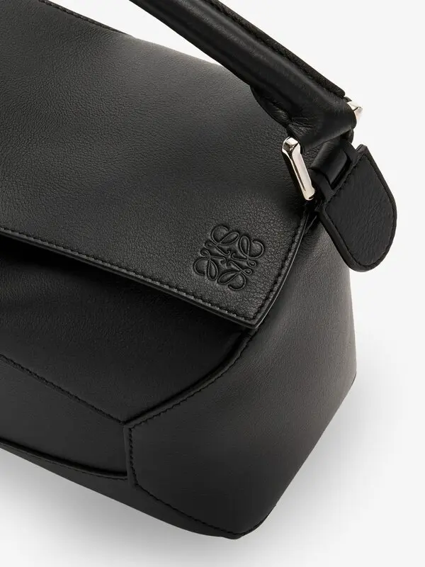 Loewe Puzzle Edge Leather Handbag With Engraved Anagram Logo - Black