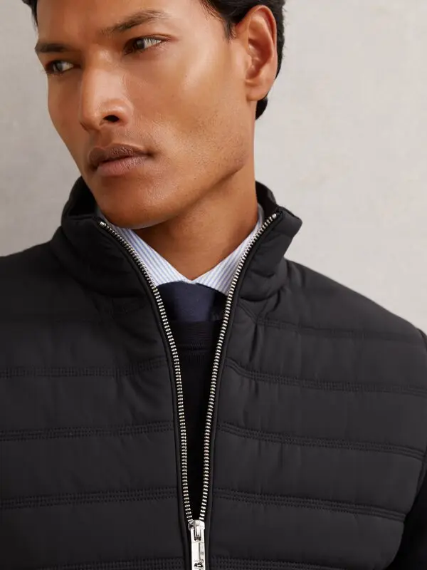REISS Quilted Knit Gilet With Funnel Neck - Navy