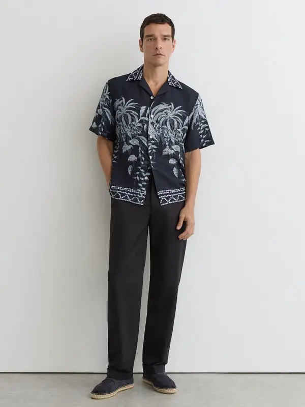 REISS Palm-print Cuban-collar Shirt - Navy
