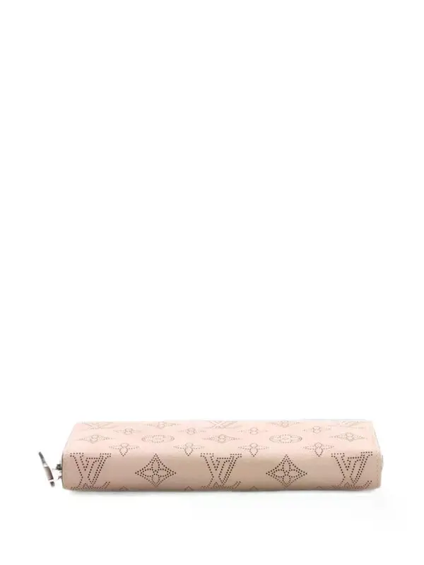 LOUIS VUITTON Zippy Wallet Mahina Leather Small Wallets