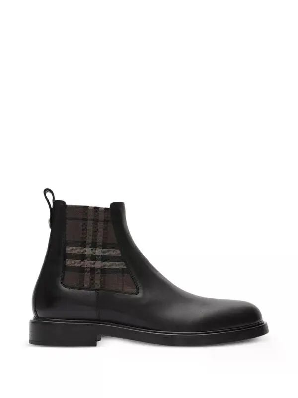 Burberry Pembroke Chelsea Boots In Smooth Calfskin