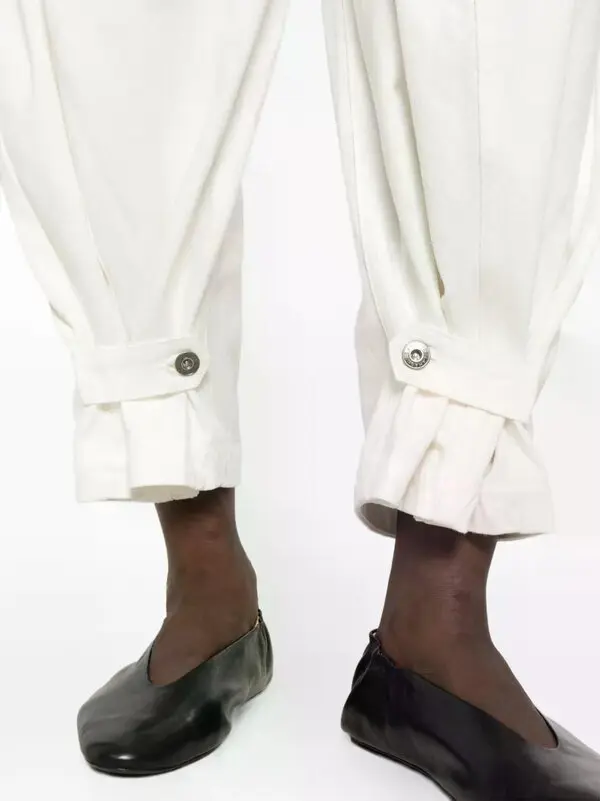 LAMRONS Buttoned-cuff Pleated Jeans