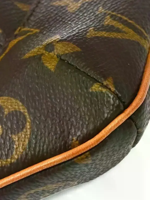 LOUIS VUITTON 2002 Partition Monogram Clutch Bag