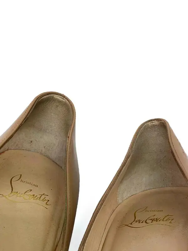 CHRISTIAN LOUBOUTIN So Kate Patent Leather Pumps