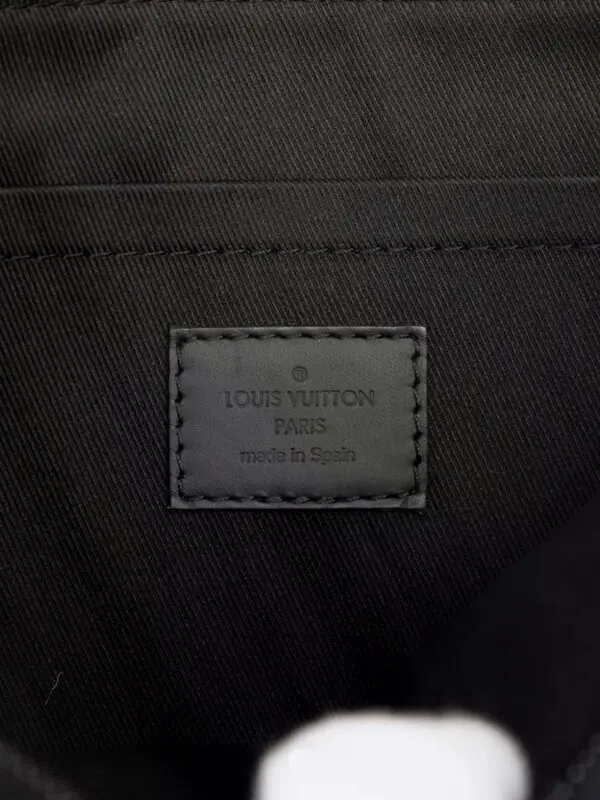 LOUIS VUITTON 2019 Monogram Shadow Discovery Pochette Clutch Bag - Black