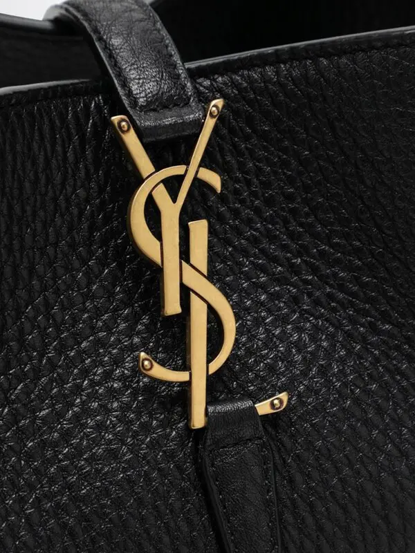 Saint Laurent Shoulder Bag Colour