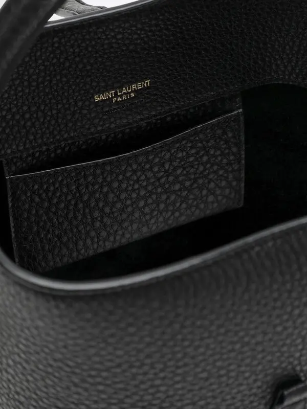 Saint Laurent Shoulder Bag Colour