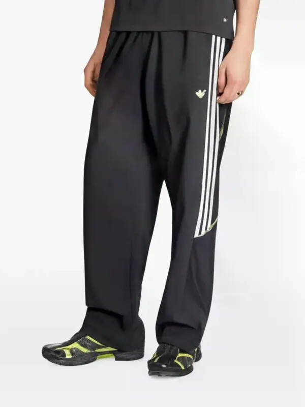 Adidas Teamgeist 26 Trackpants - Black