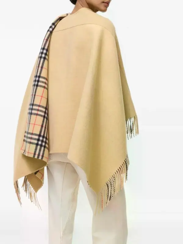 Burberry 羊毛毯式斗篷