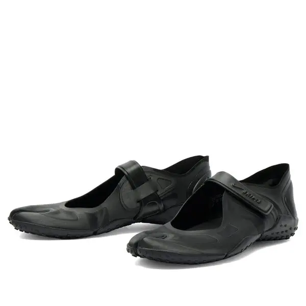 Nike X Skims Satin Rift Sneaker - Black
