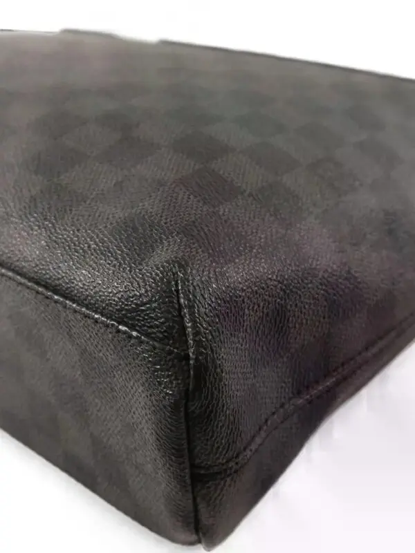 LOUIS VUITTON Mm Damier Graphite Mick Messenger Bag