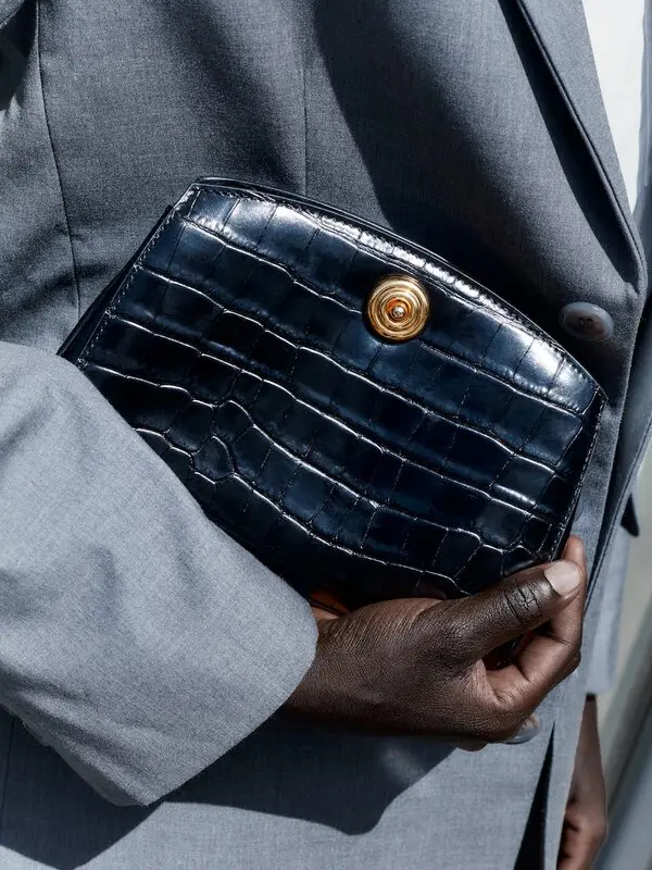 LIFFNER Pushlock Clutch