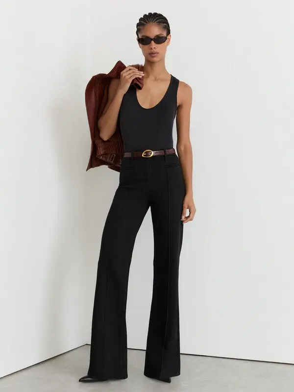 REISS Petite Pintuck-detail Flared Jeans - Black
