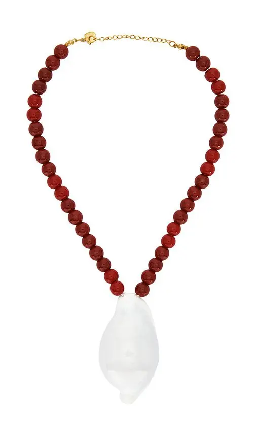 LOVERS AND FRIENDS Sage Shell Necklace - Red