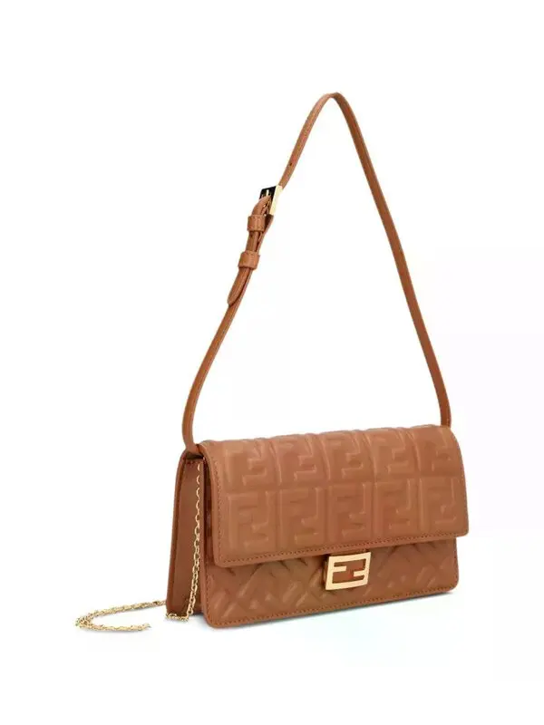 Fendi Walleton Chain Baguette