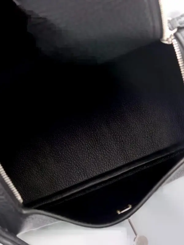 Hermès Mini Lindy Shoulder Bag