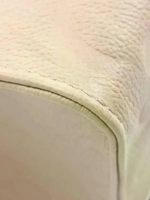 LOUIS VUITTON 2021s Mm Onthego Monogram Empreinte Tote Bag
