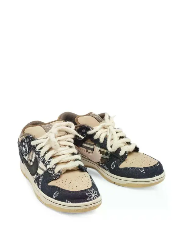 Nike X Travis Scott Dunk Sneakers