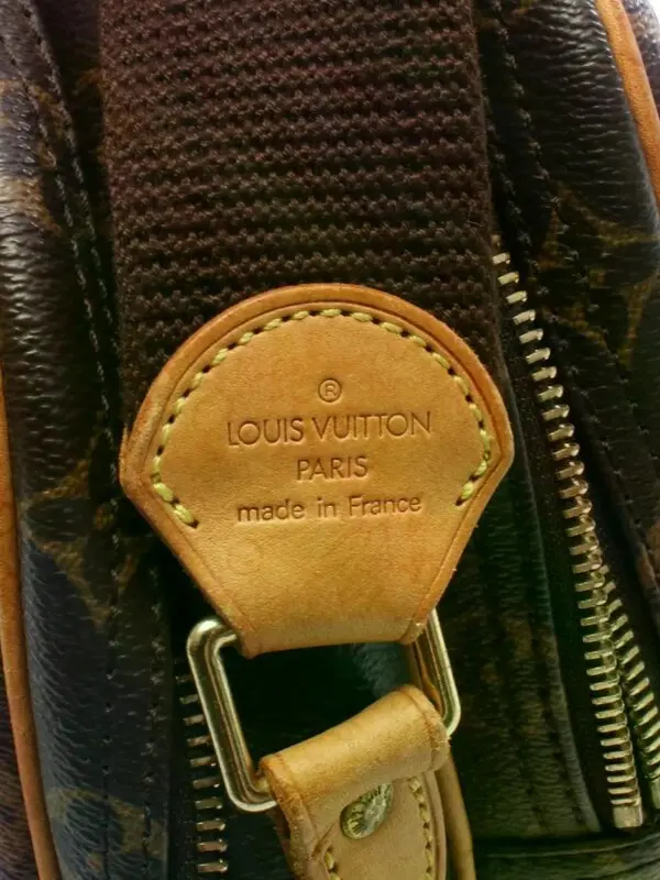 LOUIS VUITTON 2004 Reporter Pm Monogram Shoulder Bag