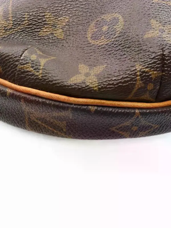 LOUIS VUITTON 2003 Mm Croissant Monogram Shoulder Bag