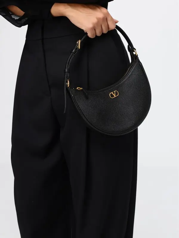 Valentino Garavani Shoulder Bag Colour