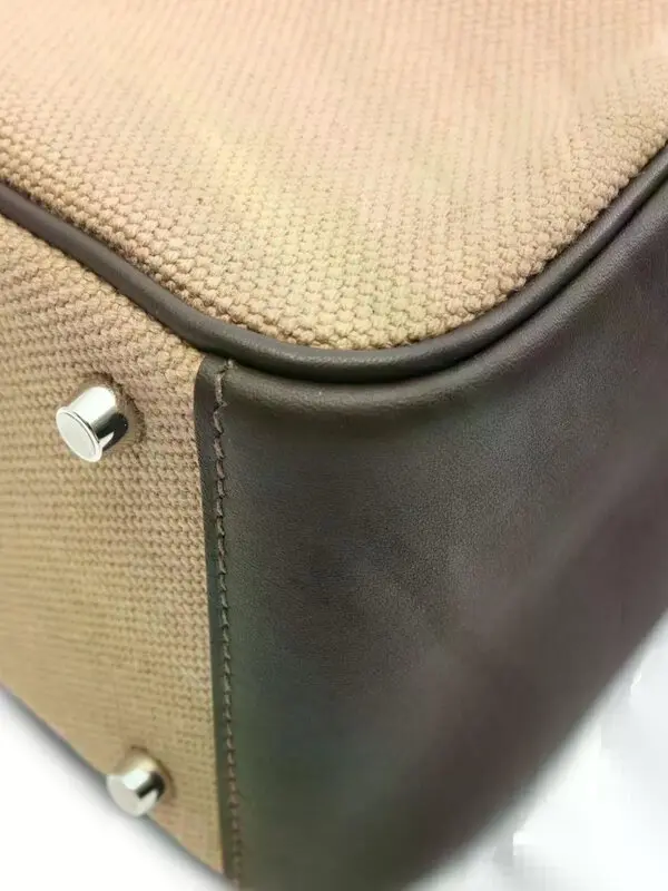 Hermès Mini Lindy 2 Shoulder Bag - Neutrals