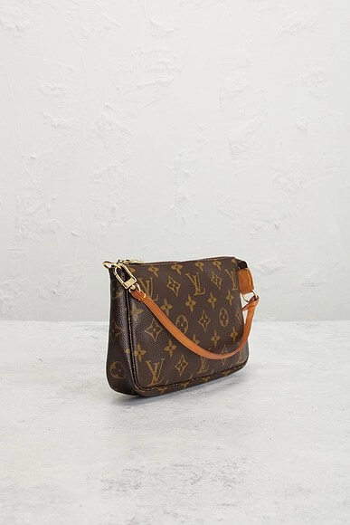 LOUIS VUITTON Monogram Pochette Accessories Shoulder Bag