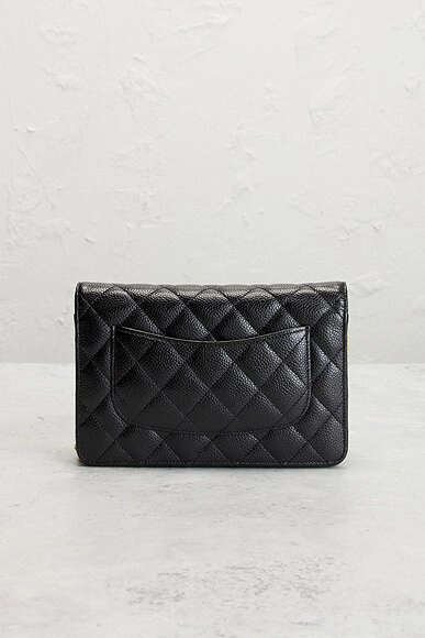 Chanel Caviar Classic Wallet On Chain