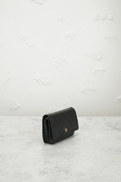 Chanel Caviar Classic Wallet On Chain