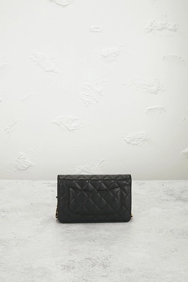 Chanel Caviar Classic Wallet On Chain