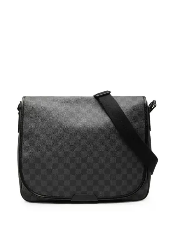 LOUIS VUITTON 2009 Damier Graphite Daniel Mm Crossbody Bag - Black