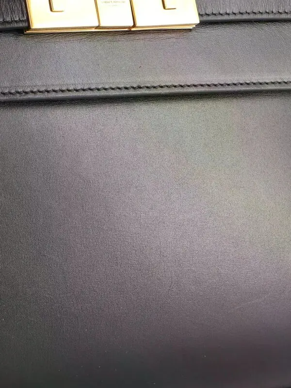 Saint Laurent Manhattan Leather Medium Shoulder Bag