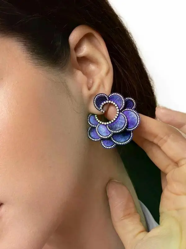 SABOO FINE JEWELS Diamond Scalloped Earrings