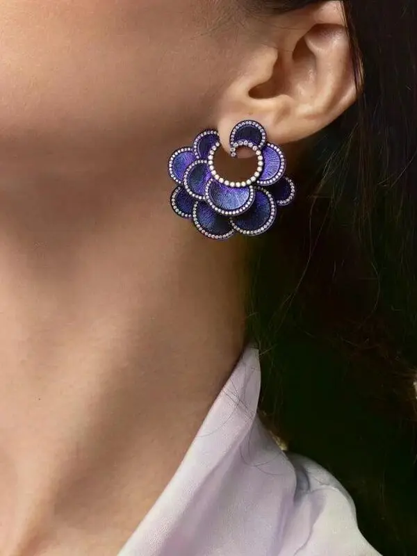 SABOO FINE JEWELS Diamond Scalloped Earrings