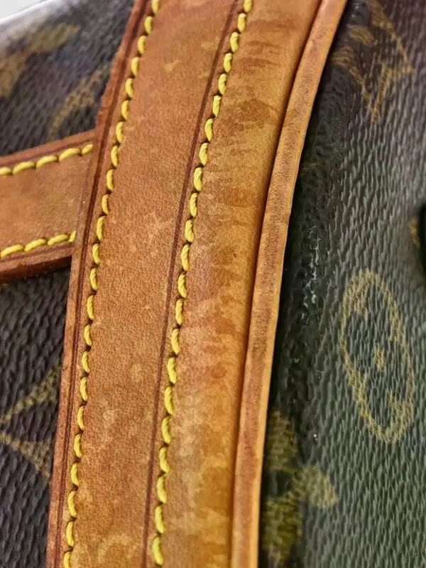 LOUIS VUITTON Monogram Canvas Gm Bucket Bag