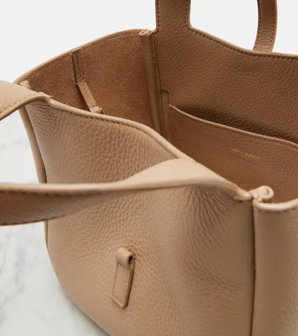 Saint Laurent Le 5 À 7 Baby Bea Leather Top-handle Bag - Beige