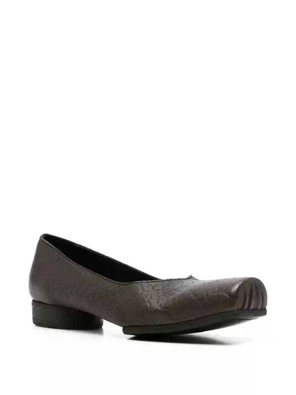 UMA WANG Crinkled-effect Square-toe Pumps