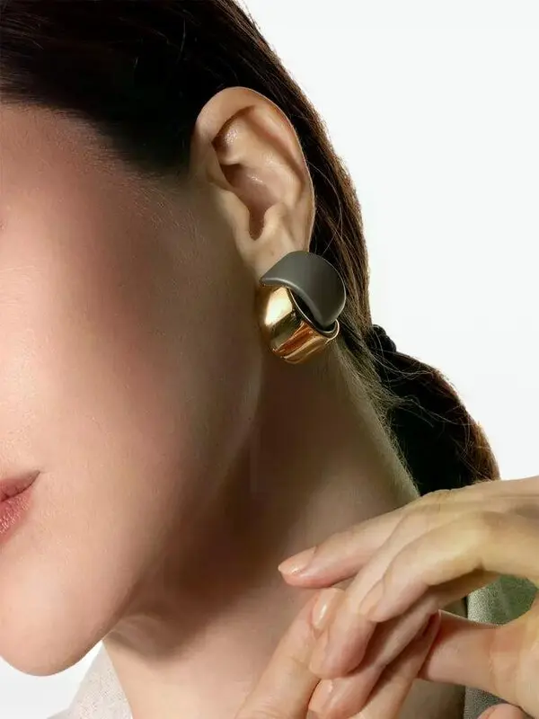 Vhernier Curved-design Earrings