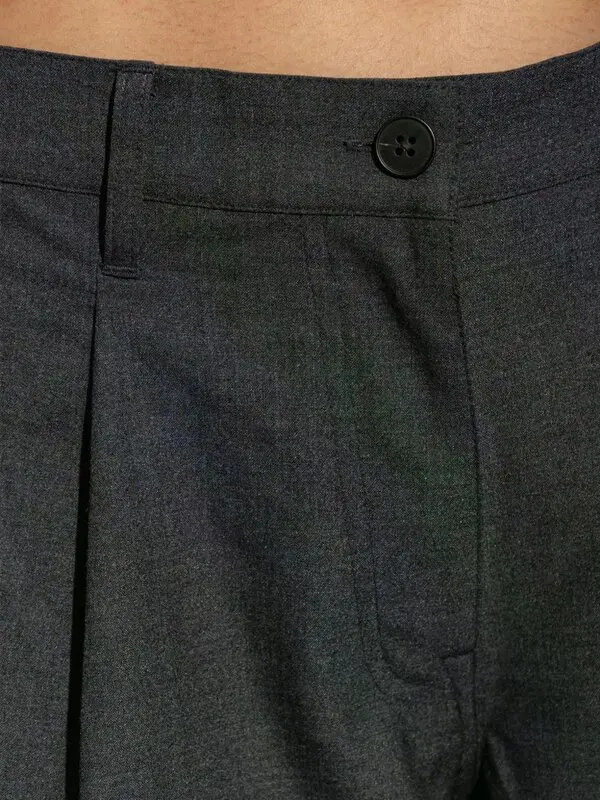SAMSOE SAMSOE Saharper Pleat Shorts
