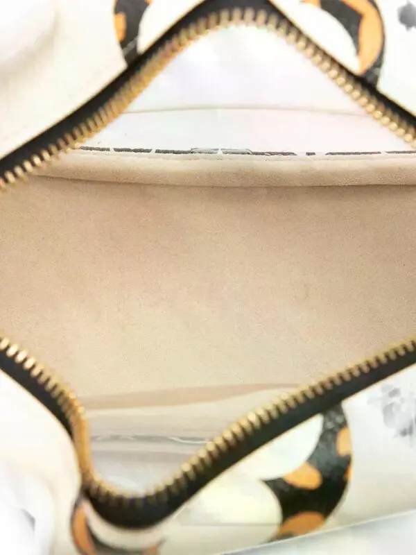 LOUIS VUITTON 2019 Monogram Giant Jungle Beach Pouch Shoulder Bag