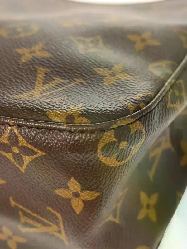 LOUIS VUITTON 2005 Mm Looping Shoulder Bag