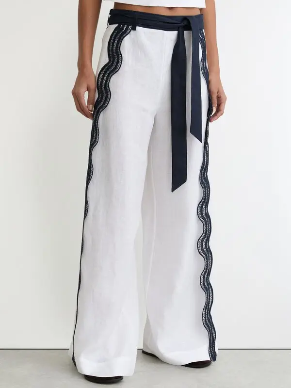 REISS Farah Side Scallop Trousers - Ivory/navy