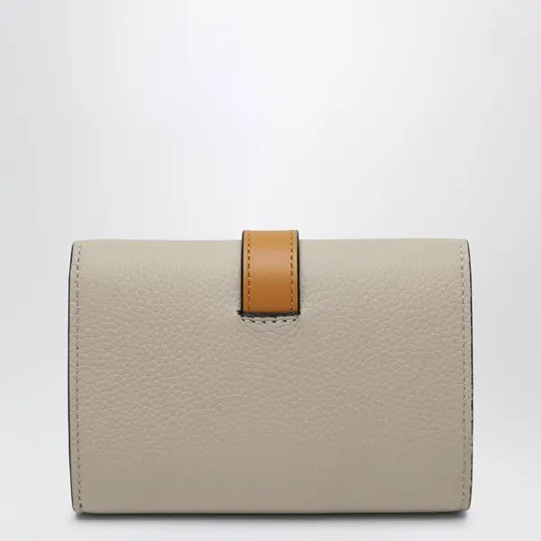 Loewe Small Vertical Wallet In Light Oat / Honey Grained Leather