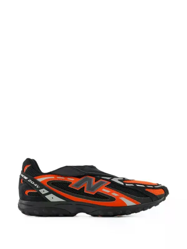 NEW BALANCE 204v Sneakers - Black