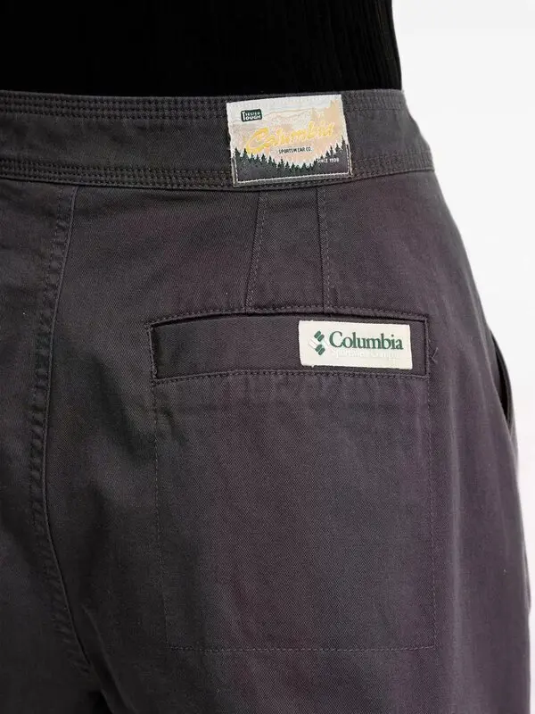 Columbia Acker Rock Pleated Logo-patch Shorts