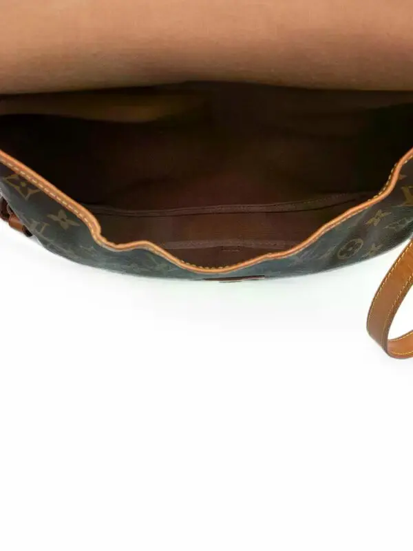 LOUIS VUITTON 1991 Monogram Saumur 25 Crossbody Bag