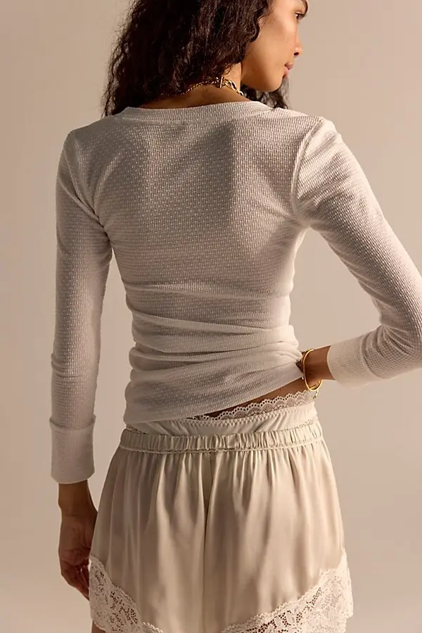 INTIMATELY Easy Like That Henley At - Cloud Dancer
