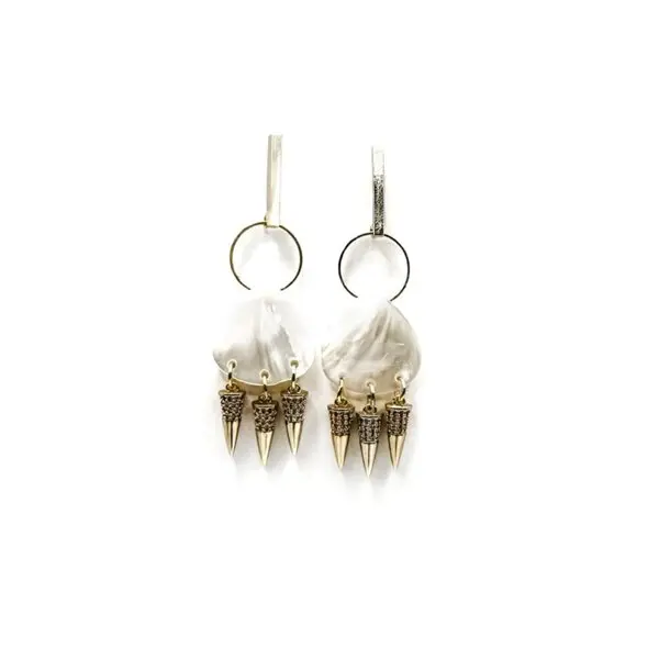 BABALOO JEWELRY White / Gold Shell Spike Earrings - White/gold