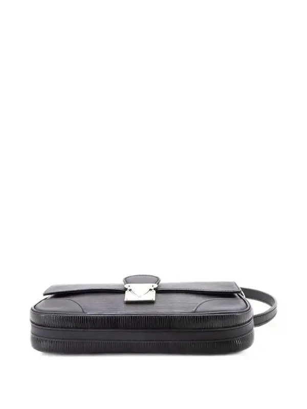 LOUIS VUITTON Segur Pochette Epi Leather Shoulder Bag