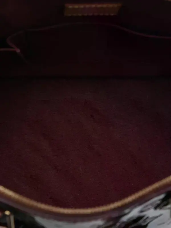 LOUIS VUITTON 2011 Monogram Vernis Alma Gm Handbag